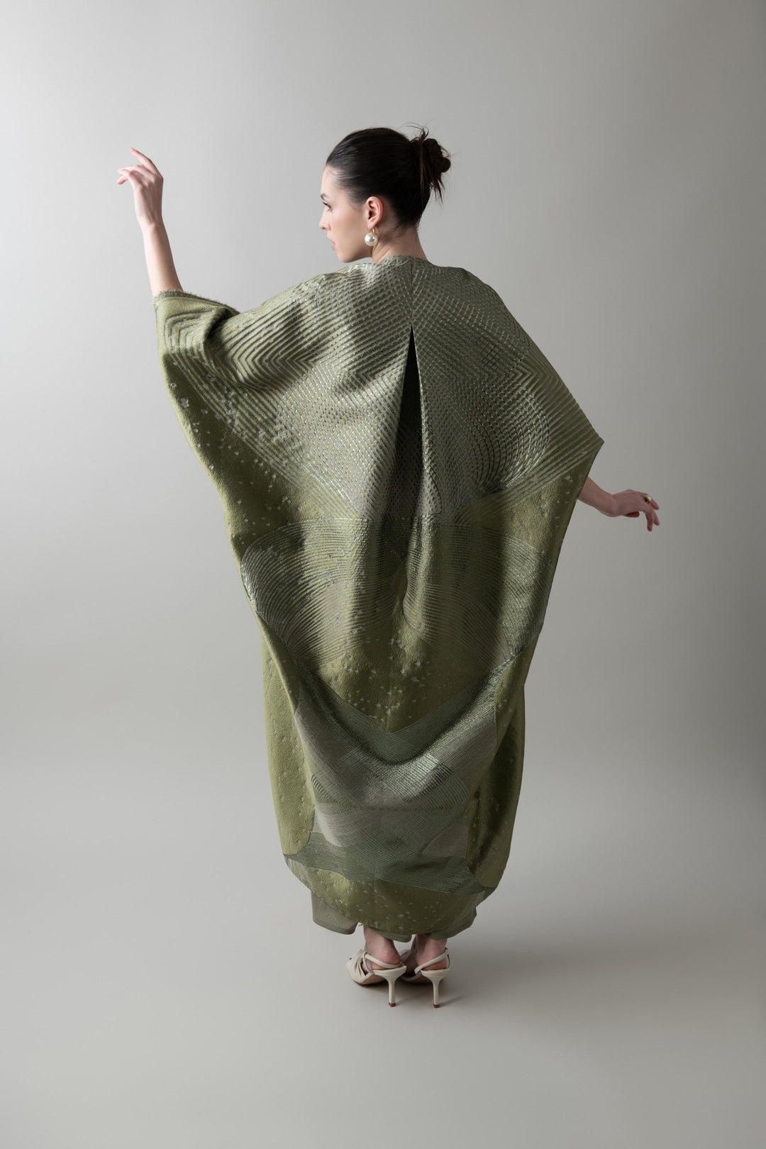 MAHA GHALAYINI – MIRA Y MANO